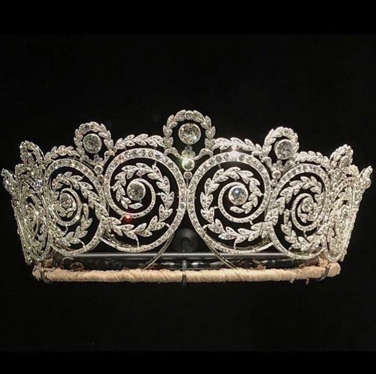 A Royal Calendar – A Greek royal wedding | Lady Violet Sofa