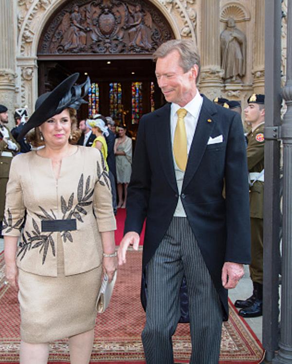 Lady Violet Sofa | Royals, fashion and lifestyle